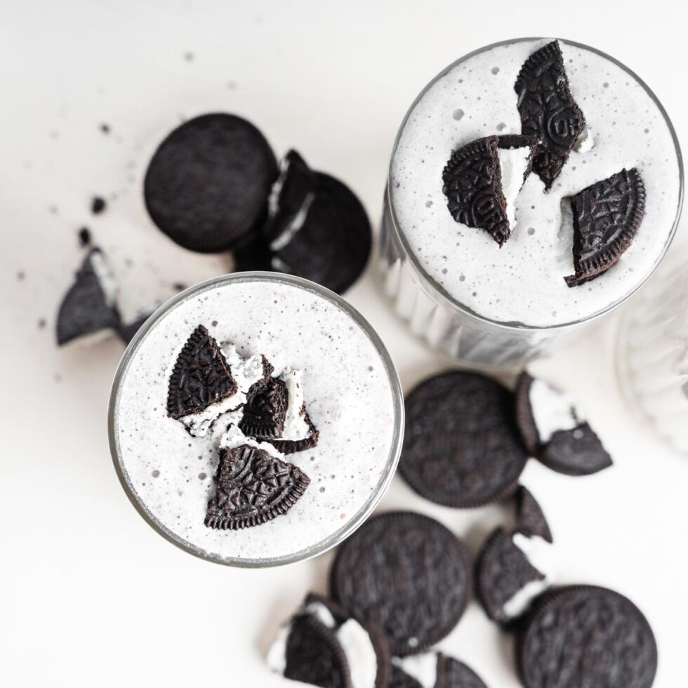 How To Make an Oreo Milkshake without Ice Cream in Minutes | The Addy Bean