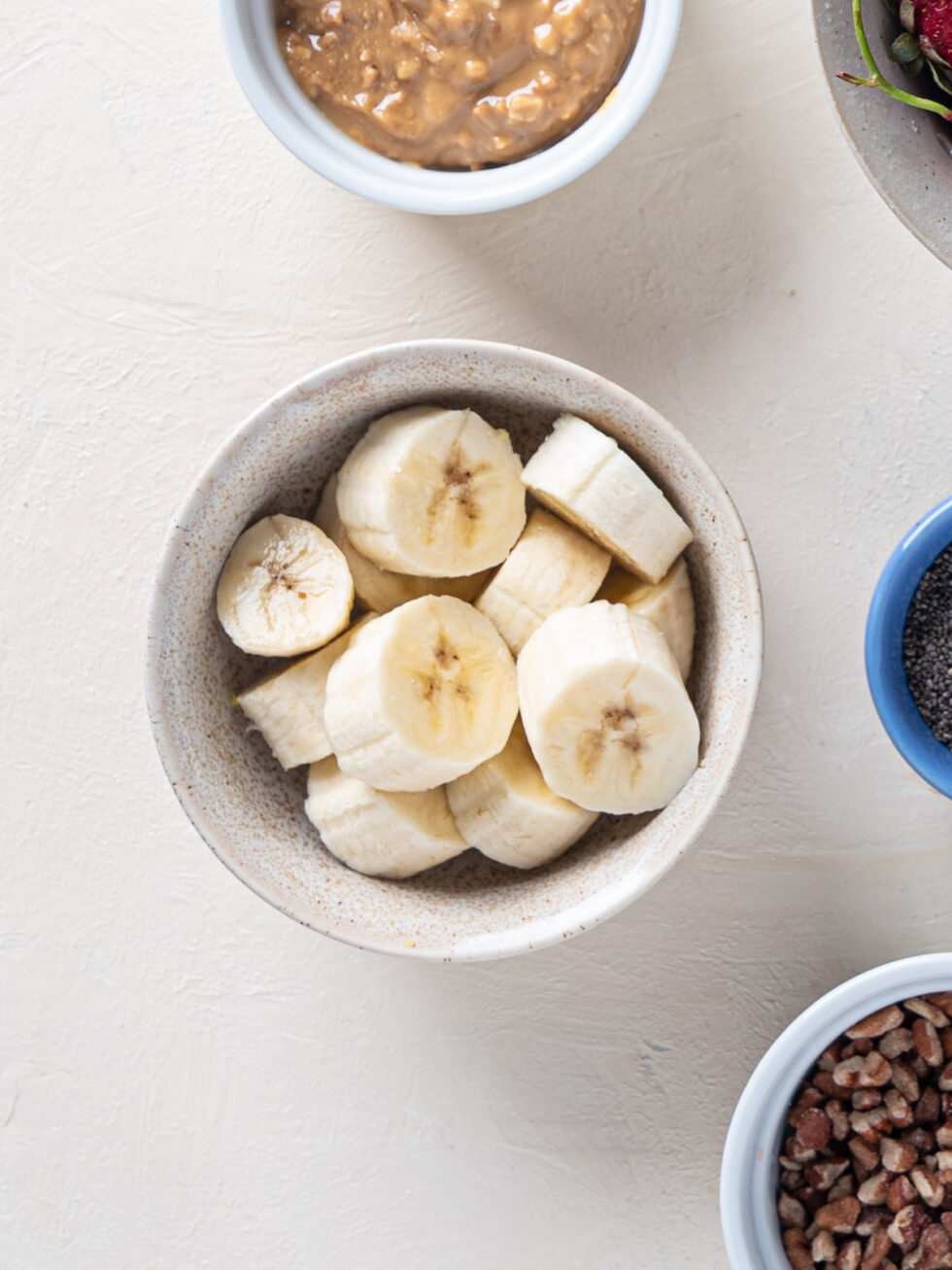 21 Best Smoothie Bowl Toppings | The Addy Bean